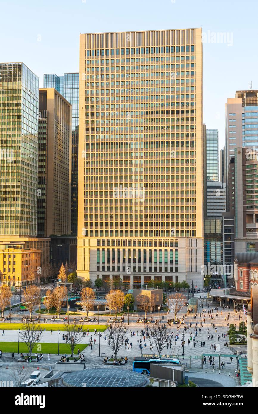 Nissay marunouchi building hi-res stock photography and images - Alamy