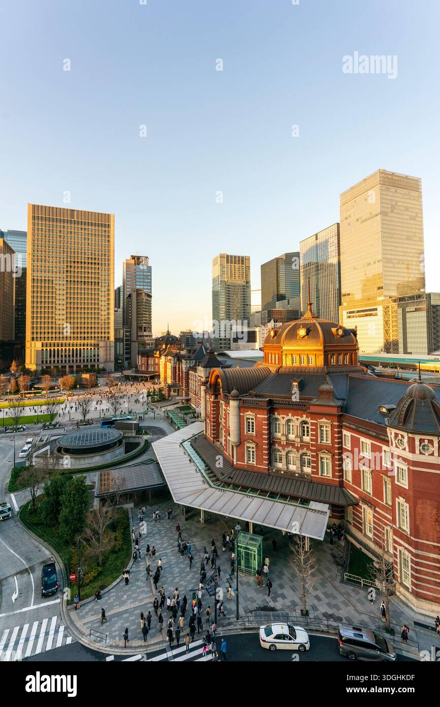 Nissay marunouchi building hi-res stock photography and images - Alamy