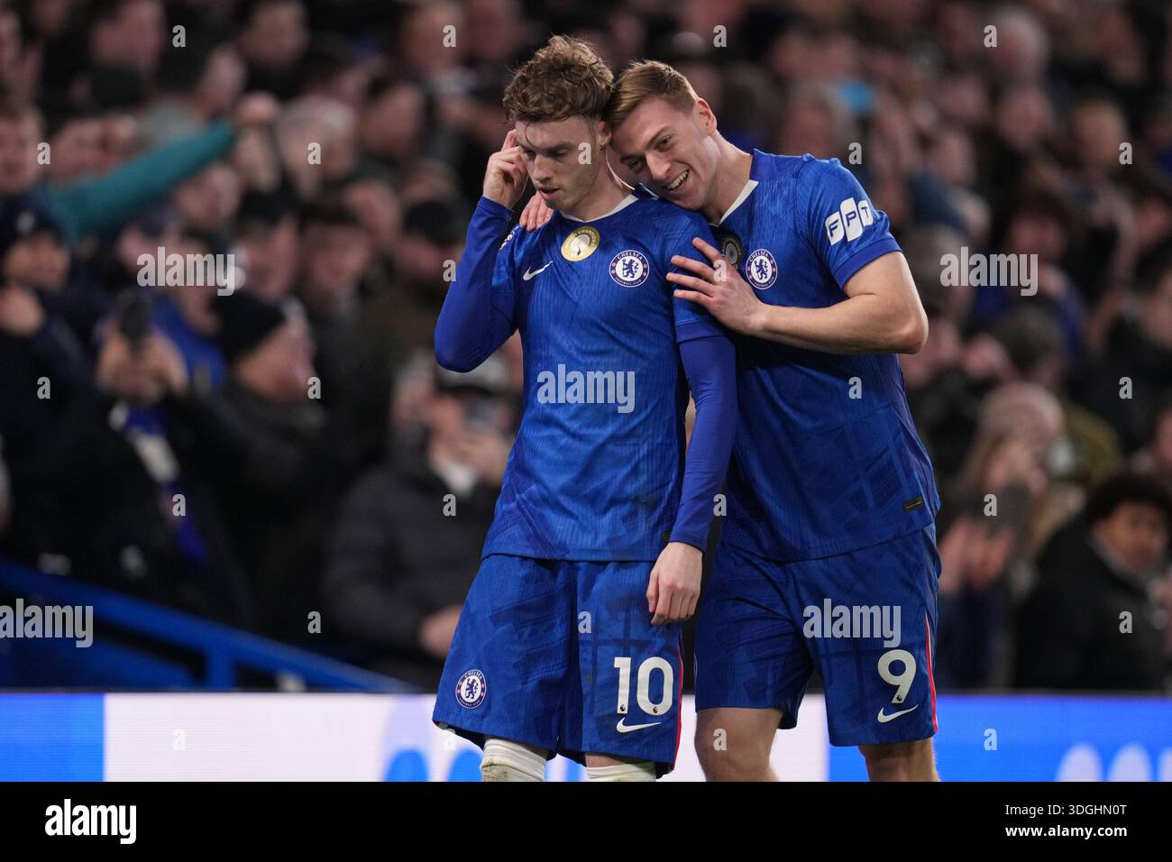 Liam delap chelsea celebrates hi-res stock photography and images - Alamy