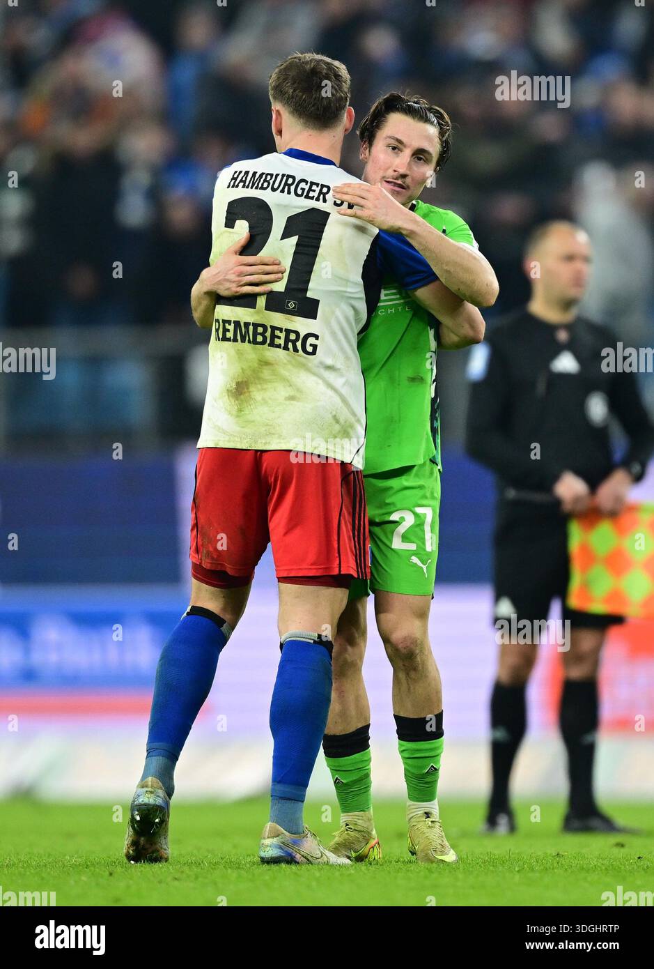 from left Nicolai Remberg (HSV Hamburg), Rocco Reitz (Gladbach) Hamburg ...