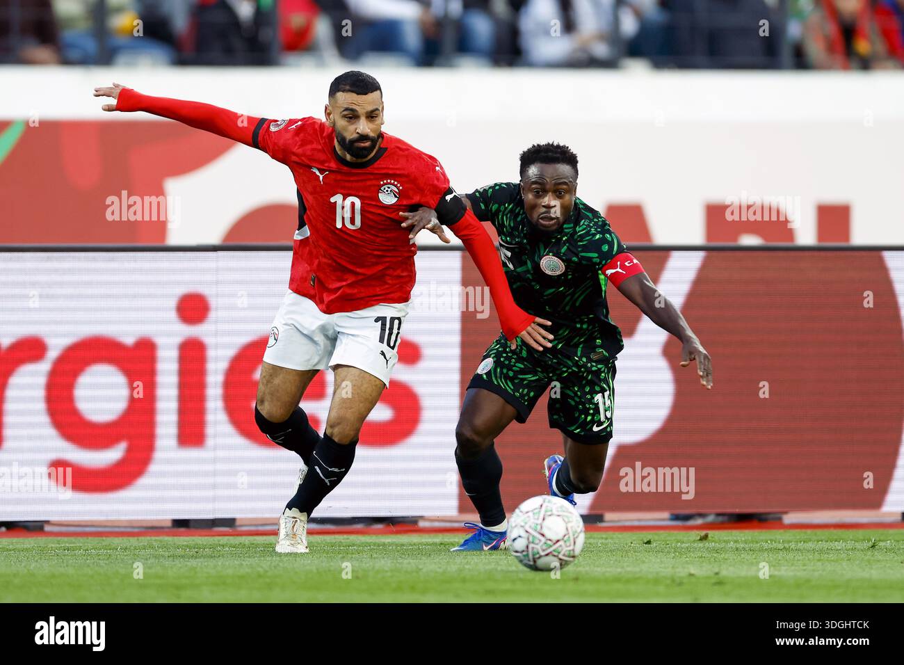 CASABLANCA - (l-r) Mo Salah of Egypt, Moses Simon of Nigeria during the ...