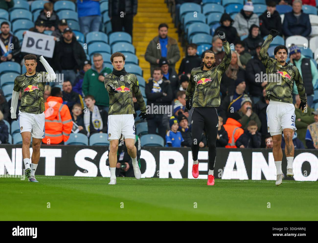 Leeds, UK. 17th Jan, 2026. Players of Leeds United warm up during the ...