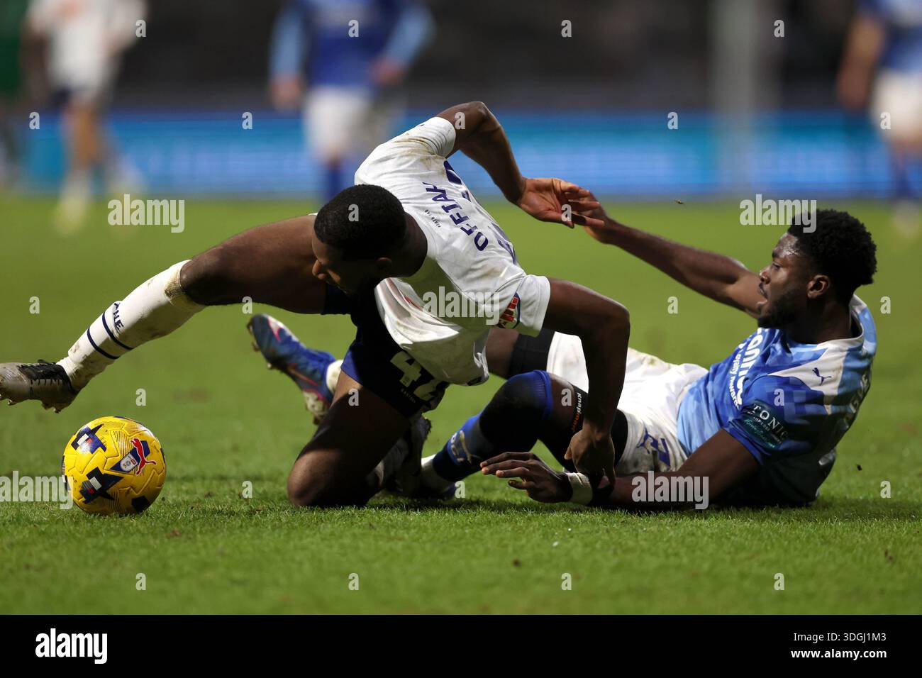 Preston North End's Odel Offiah (left) and Derby County's Patrick ...