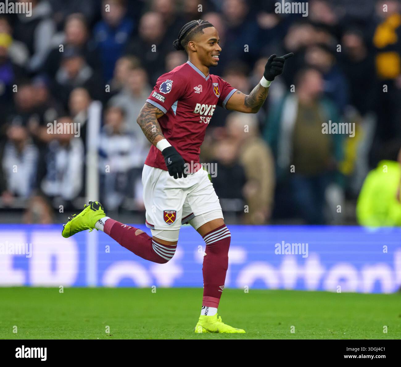 London, UK. 17th Jan, 2026. Tottenham Hotspur v West Ham United ...