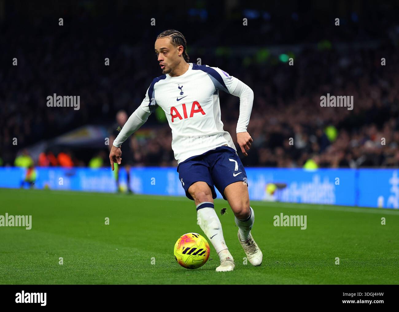 Tottenham Hotspur Stadium, London, UK. 17th Jan, 2026. Premier League ...