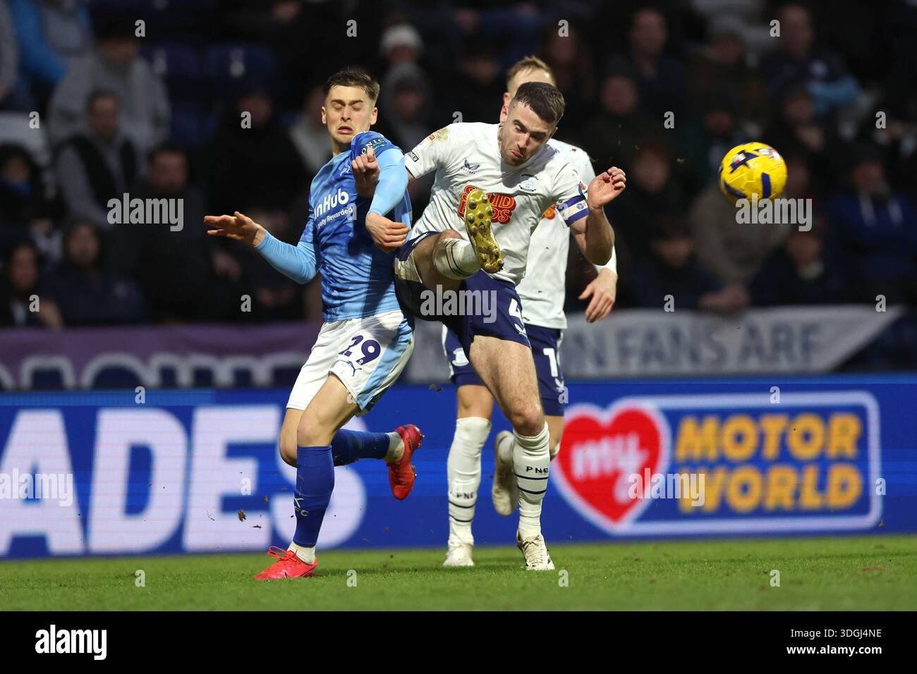 Derby County's Oscar Fraulo (left) and Preston North End's Ben Whiteman ...