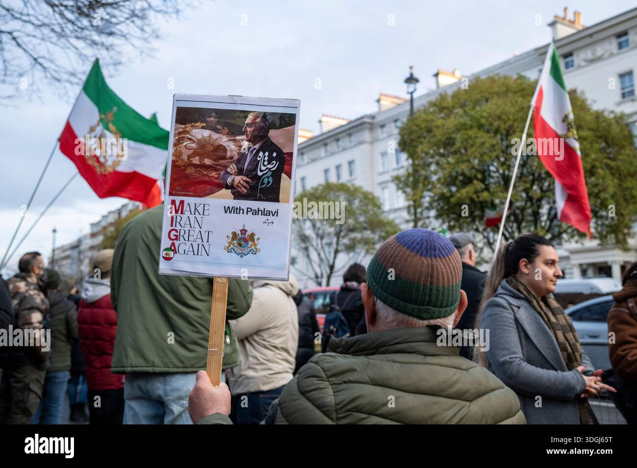 London, UK. 17 January 2026. Protesters outside the Iranian Embassy on ...