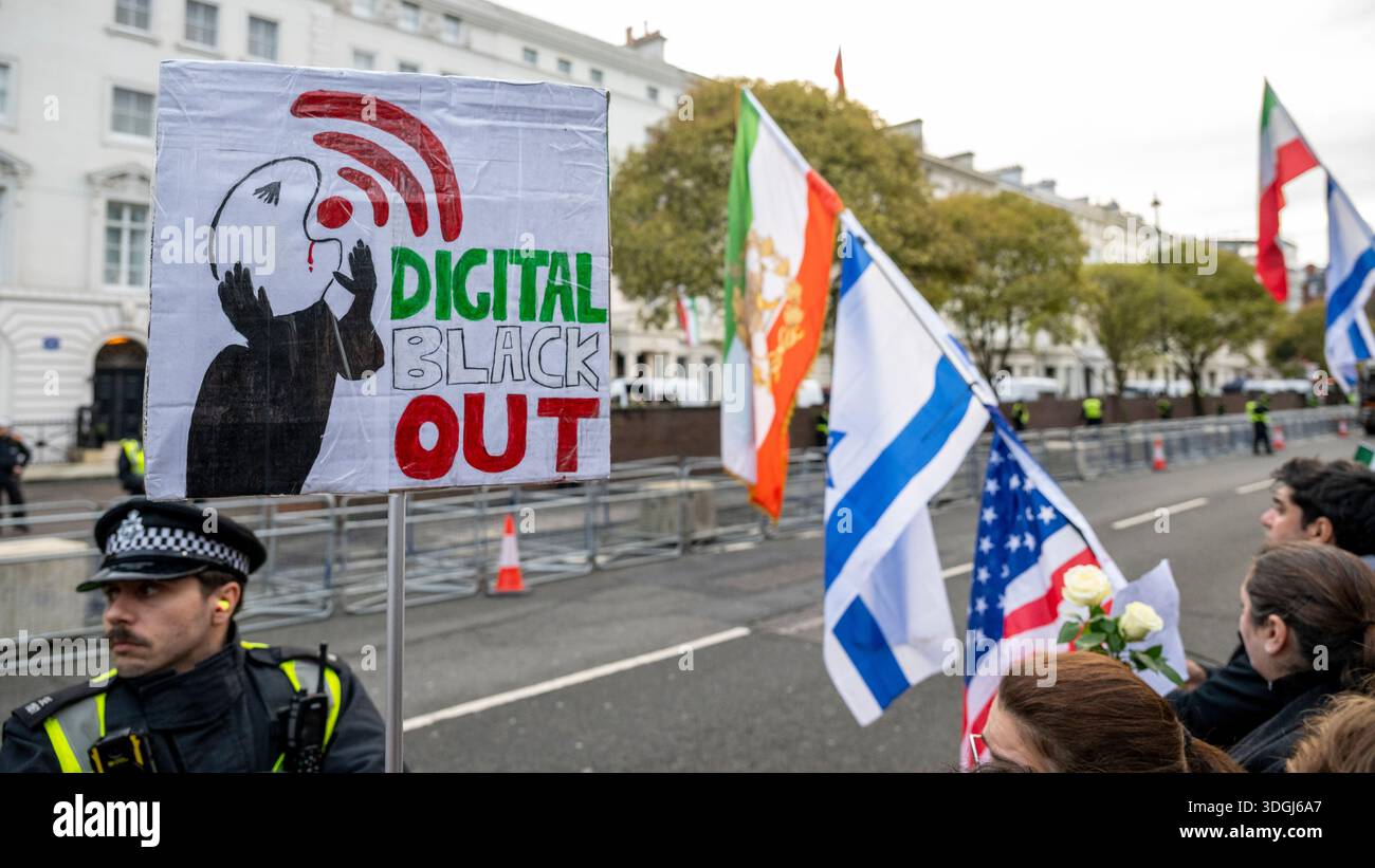 London, UK. 17 January 2026. Protesters outside the Iranian Embassy on ...