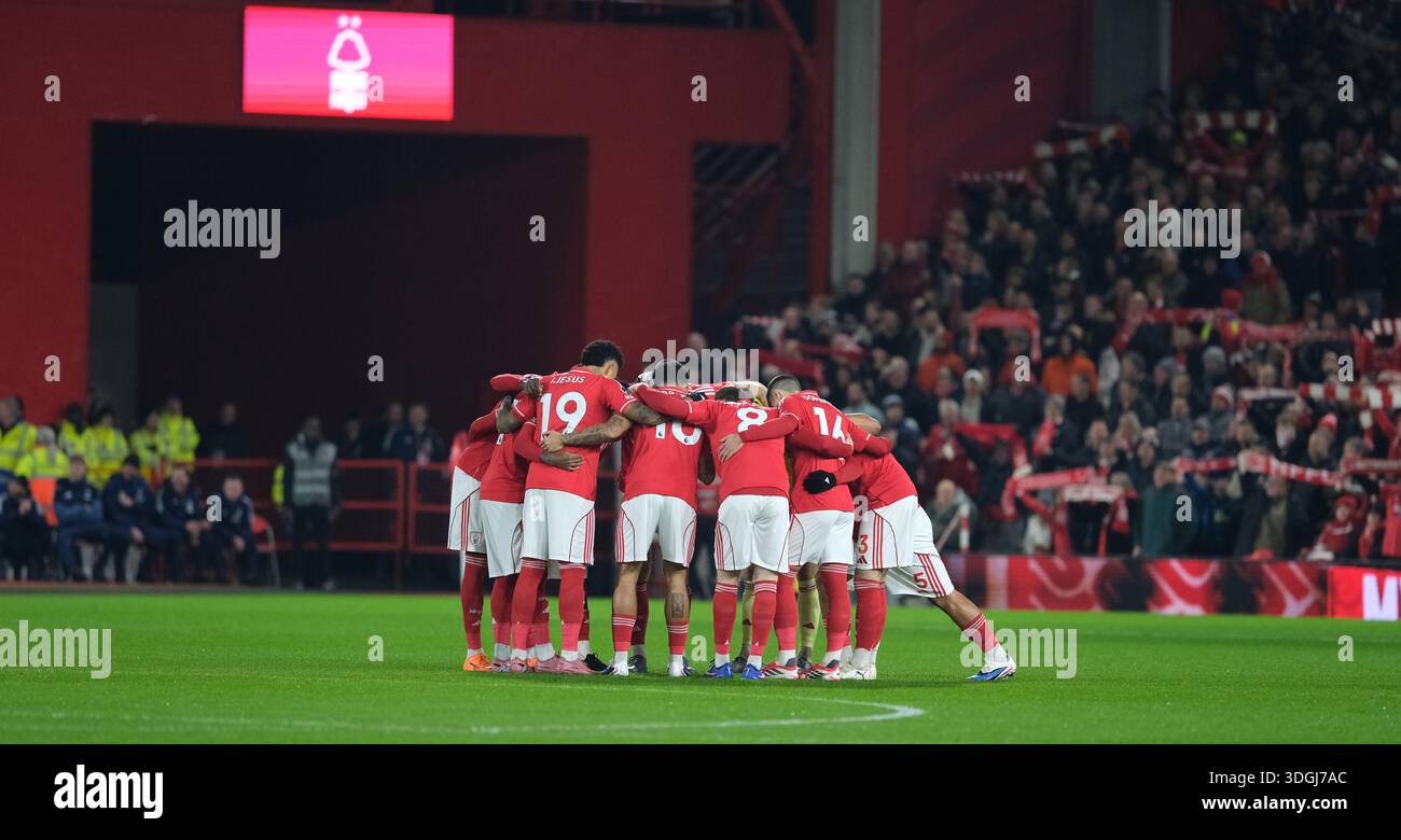 Nottingham, UK. 17th Jan, 2026. Nottingham Forest team huddle prior to ...