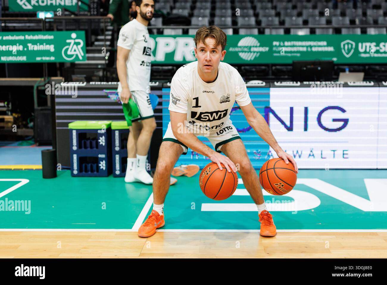 Steven Ashworth(Gladiators Trier) beim warm Up, Vet Concept Gladiators ...