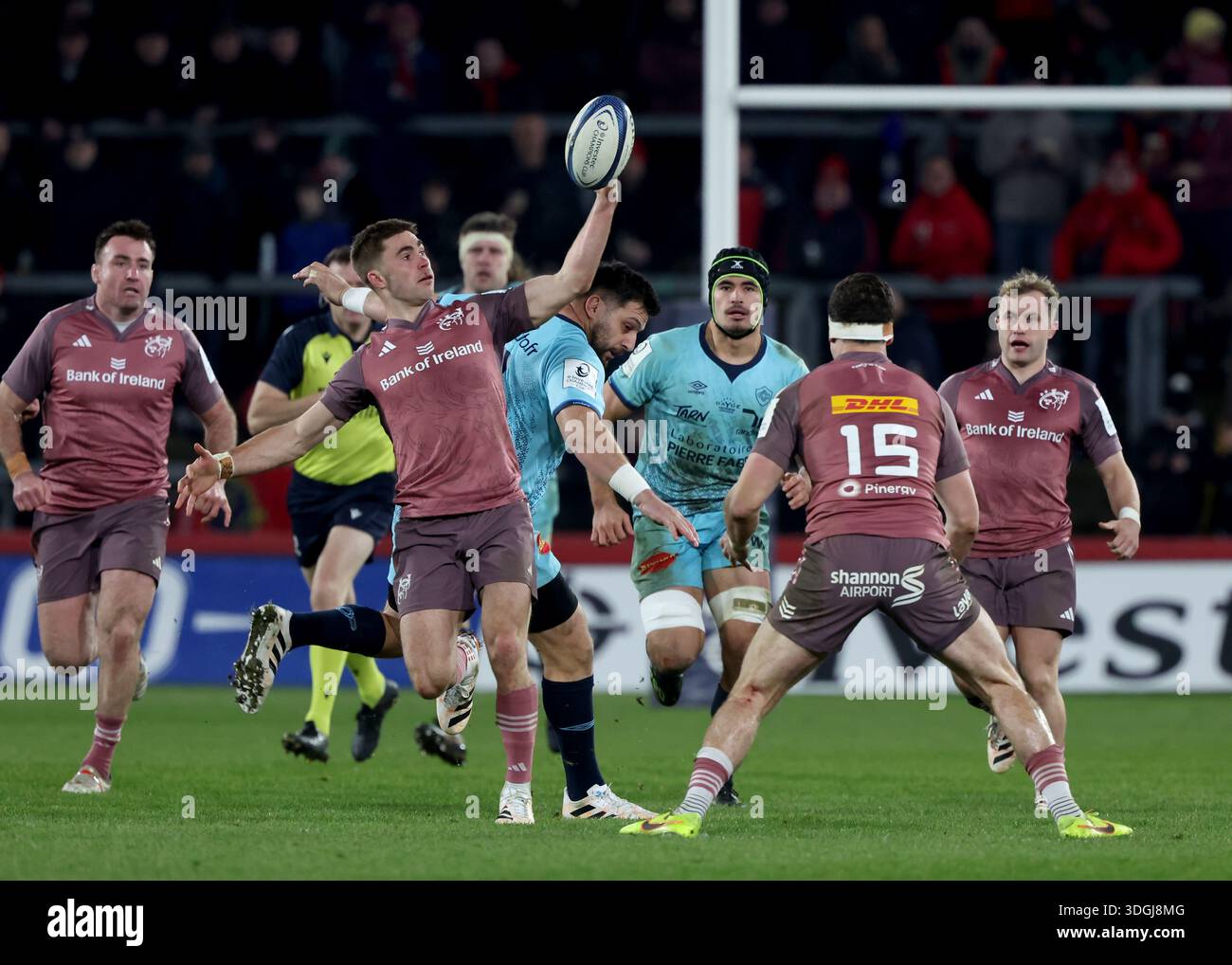 Munster Rugby's Jack Crowley with the ball during the Investec ...