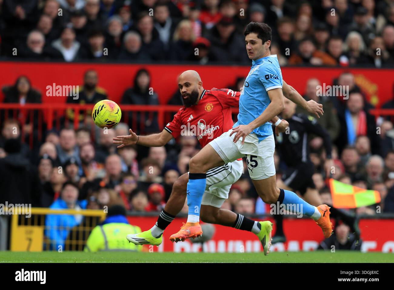 Old Trafford, Manchester, UK. 17th Jan, 2026. Premier League Football ...