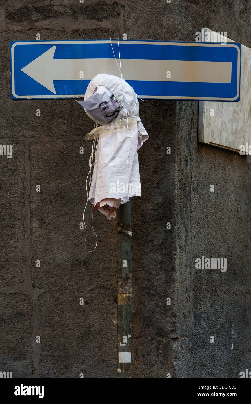 Cloth doll creepy hi-res stock photography and images - Alamy