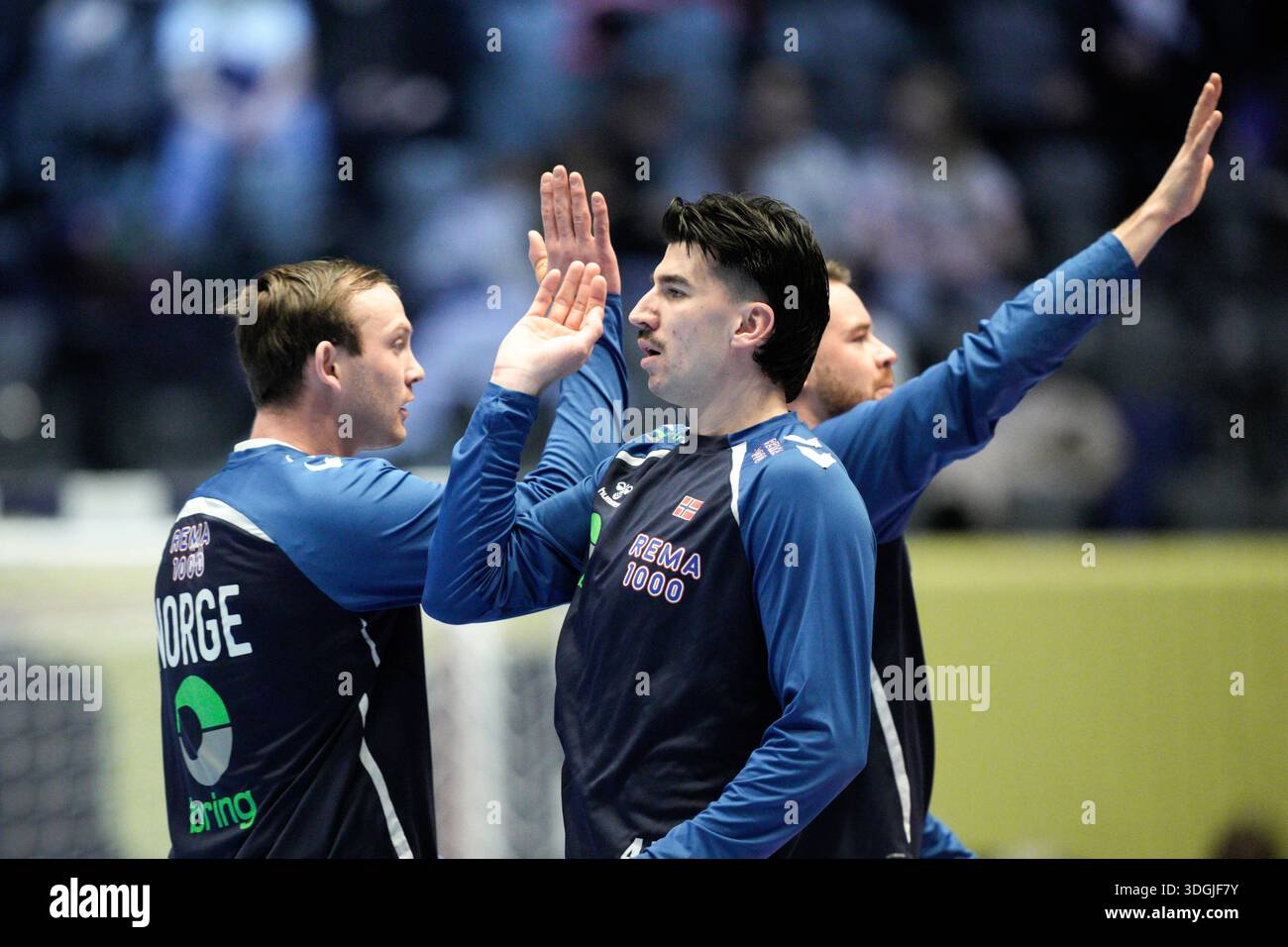 Bærum 20260117. Simen Ulstad Lyse and Sander Sagosen during the warm-up ...
