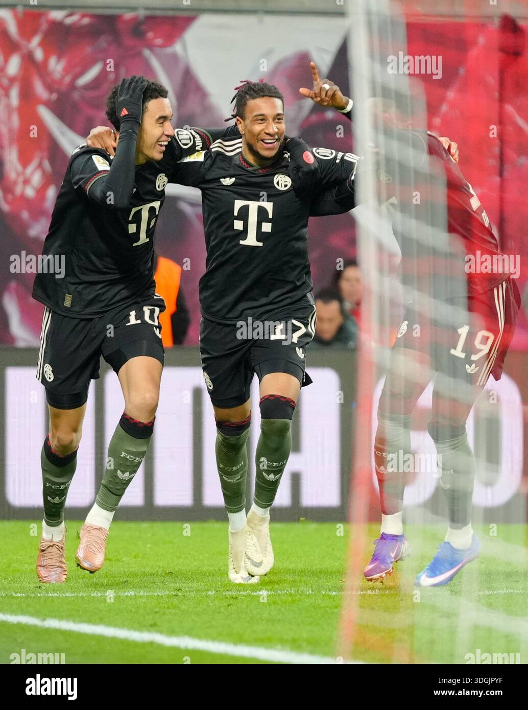 1:5 Goal, celebration, from the left Jamal Musiala, goal scorer Michael ...