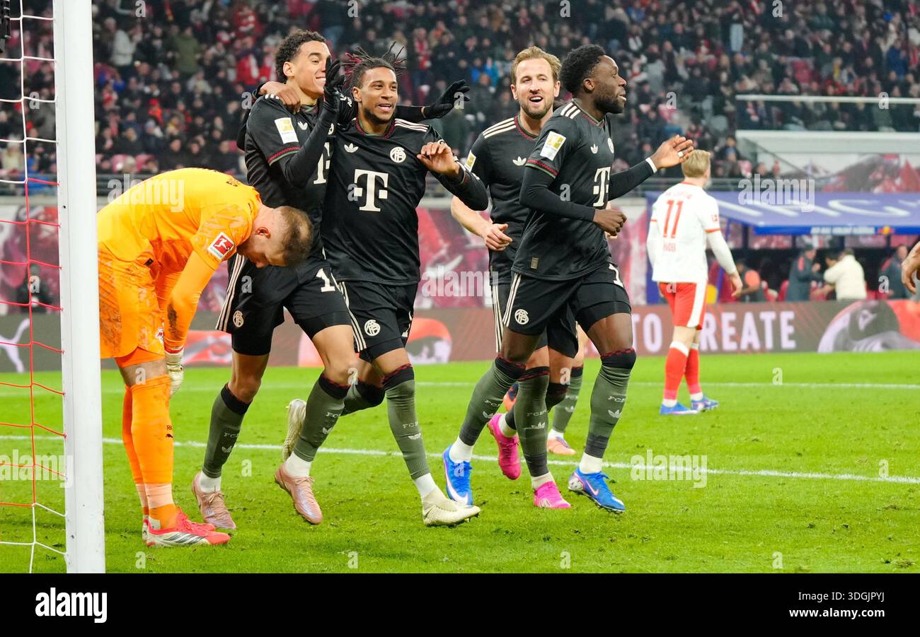 1:5 Goal, celebration, from the left goalkeeper Peter Gulacsi (Leipzig ...