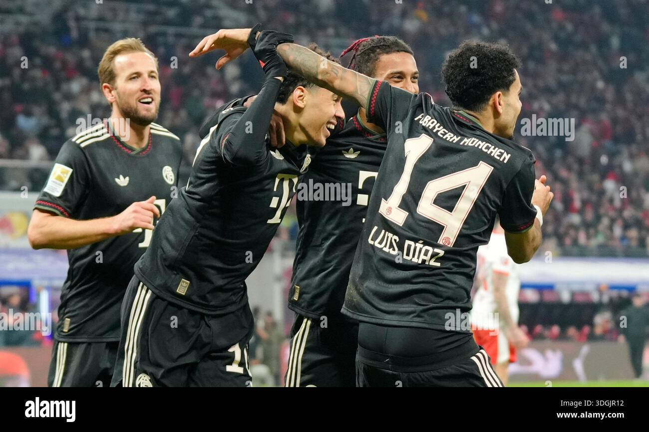 1:5 Goal, celebration, from left Harry Kane, Jamal Musiala, goal scorer ...