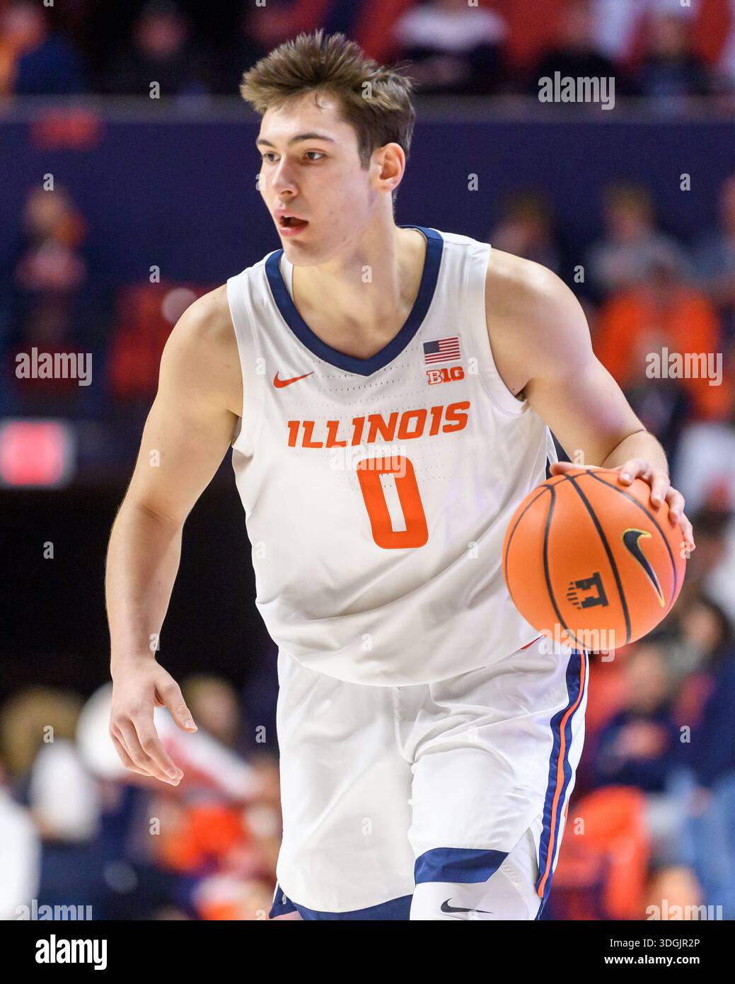 Illinois' David Mirkovic advances the ball during an NCAA college ...