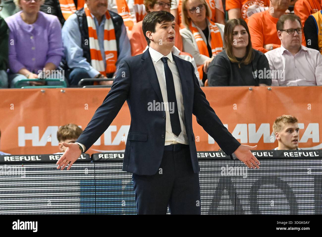 Alba berlin gestures hi-res stock photography and images - Alamy