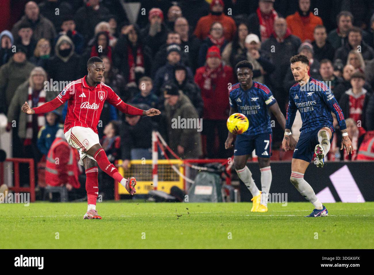 The City Ground, Nottingham, UK. 17th Jan, 2026. Premier League ...