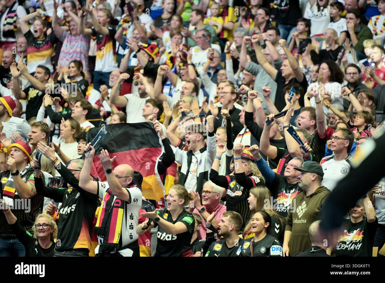 Herning, Denmark. 17th Jan, 2026. Handball: European Championship ...