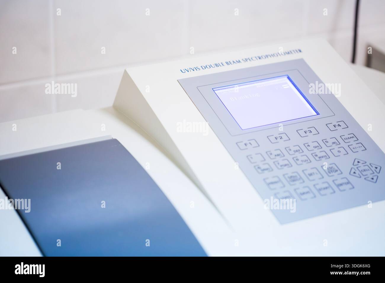 Uv vis spectrophotometer hi-res stock photography and images - Alamy