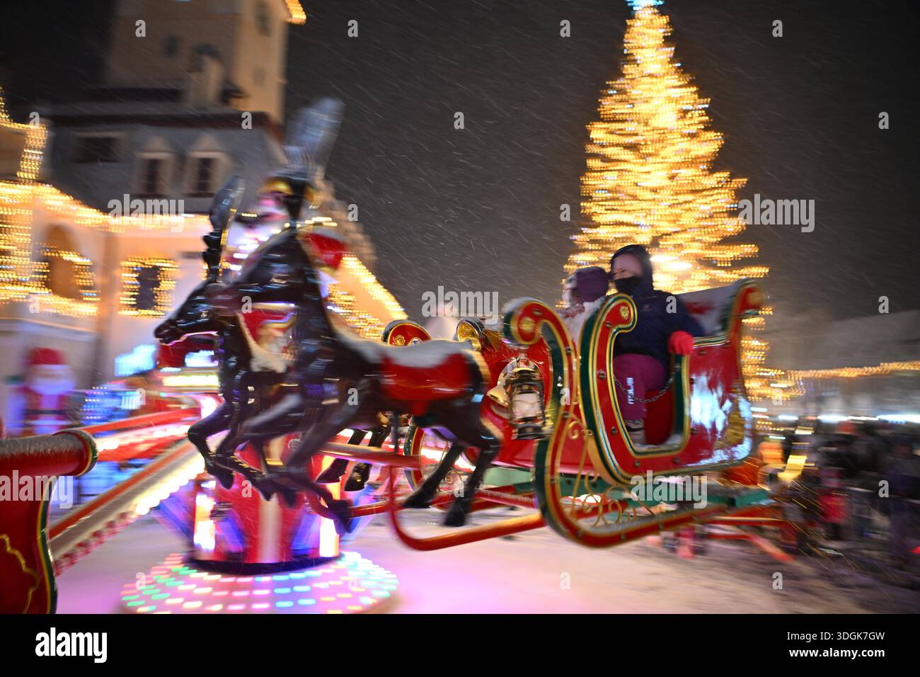BRASOV, winter People enjoy the snow in Piata Sfatului in Brasov ...