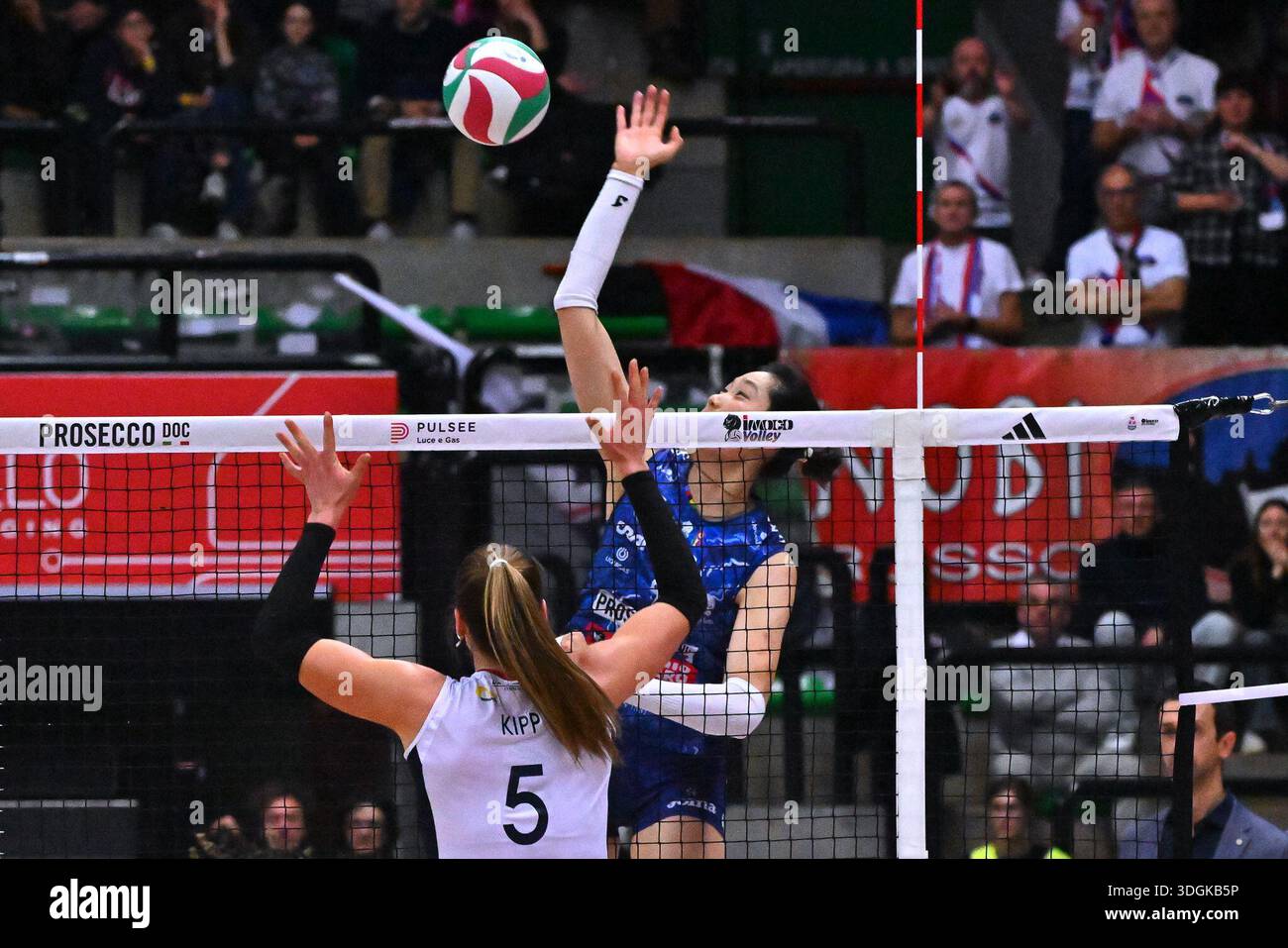 Treviso, Italy. 17th Jan, 2026. Ting Zhu ( Prosecco DOC Imoco ...