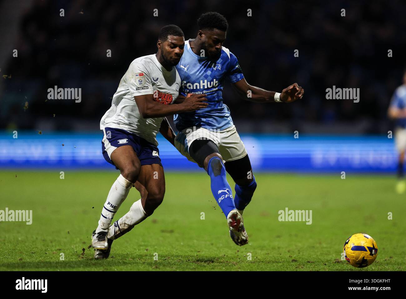 Derby County's Patrick Agyemang and Preston North End's Odel Offiah ...