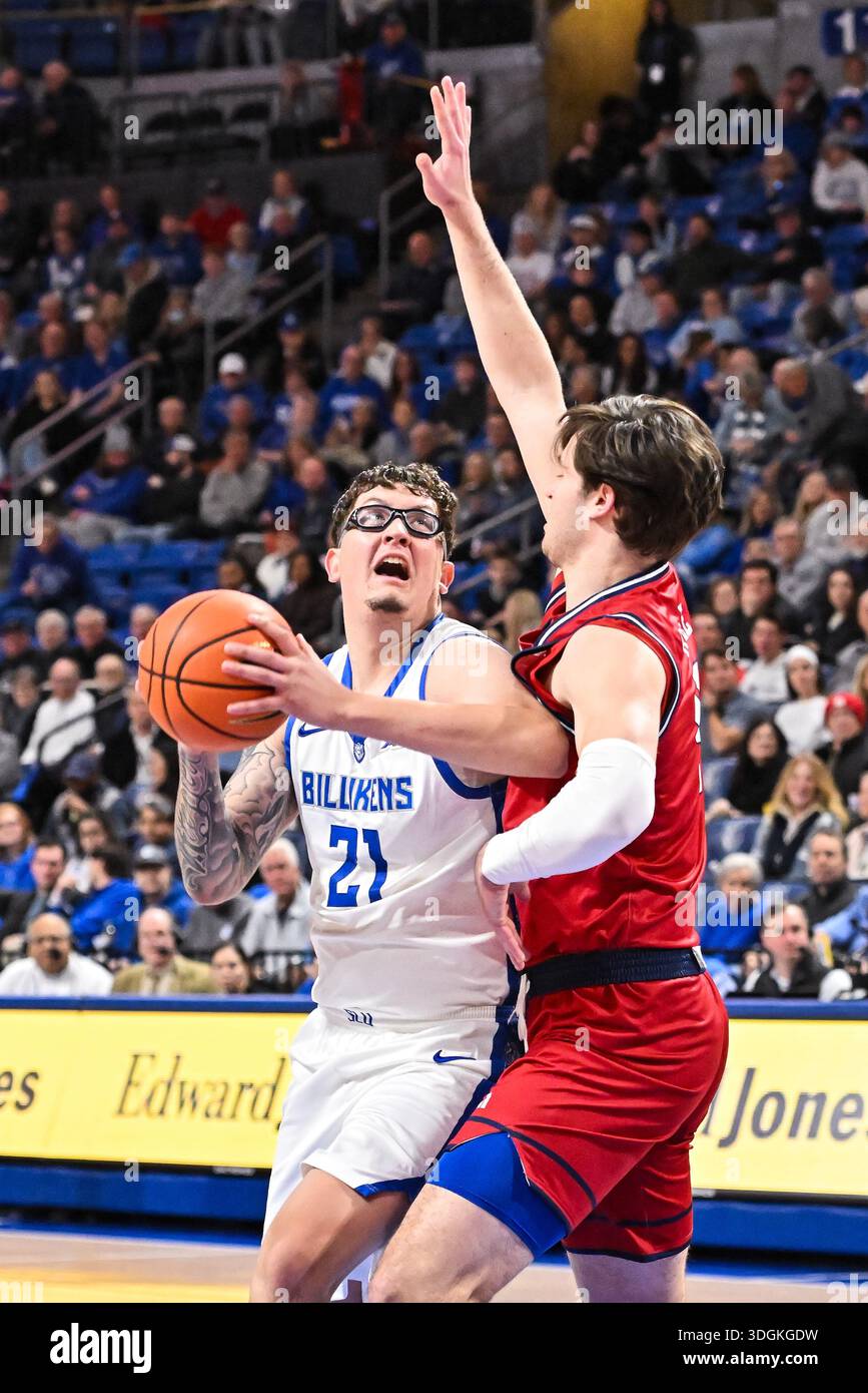 JANUARY 17, 2026: Saint Louis Billikens center Robbie Avila (21) looks ...