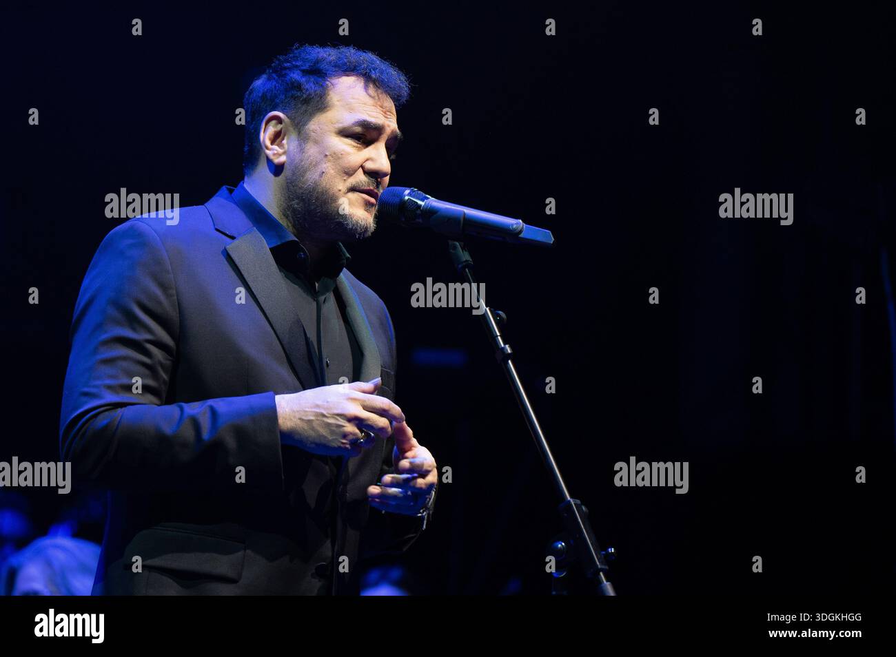 The singer Ismael Serrano performs during her performance festival ...