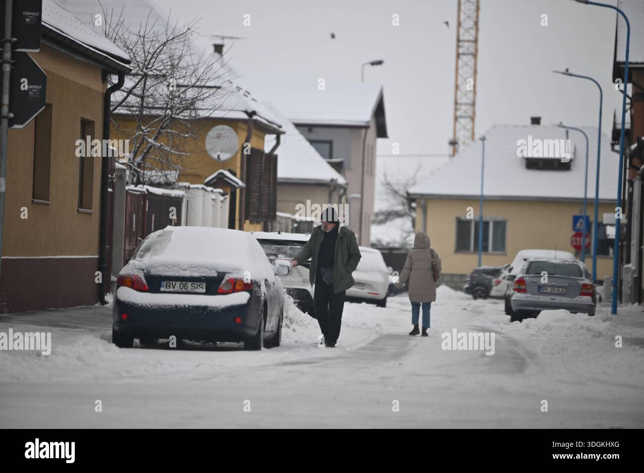 BRASOV, winter Low temperatures and a layer of snow on the streets of ...