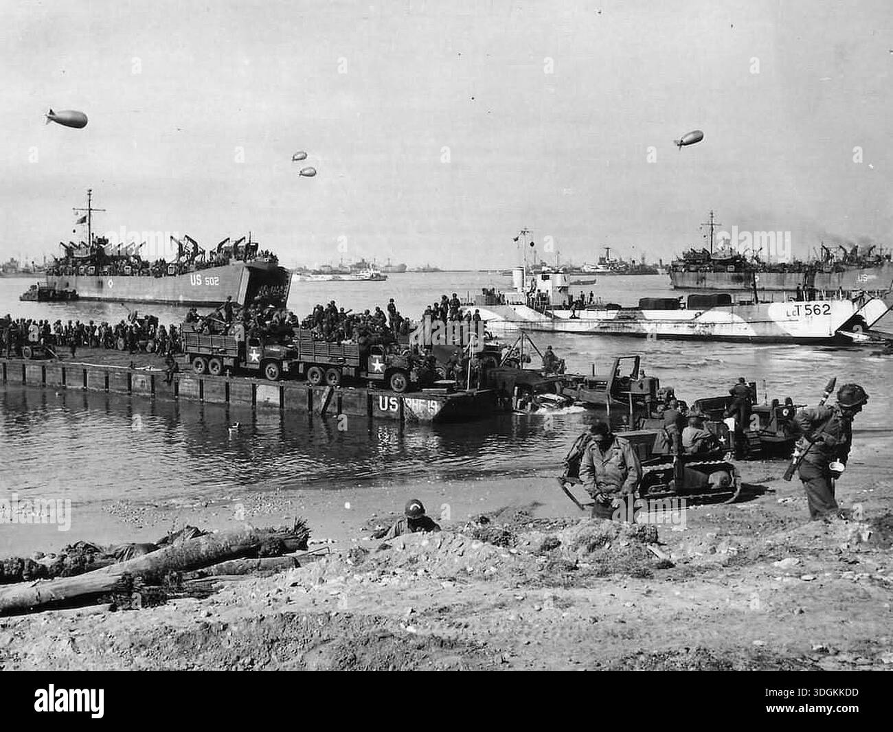 Naval resistance Black and White Stock Photos & Images - Alamy