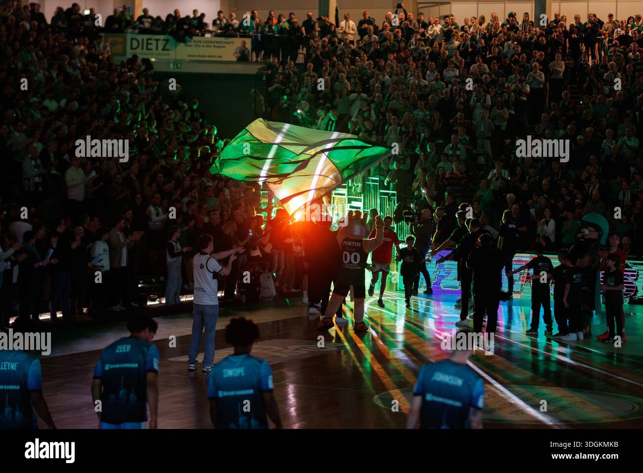 Einlaufen der Gladiatoren, Vet Concept Gladiators Trier vs Skyliners ...