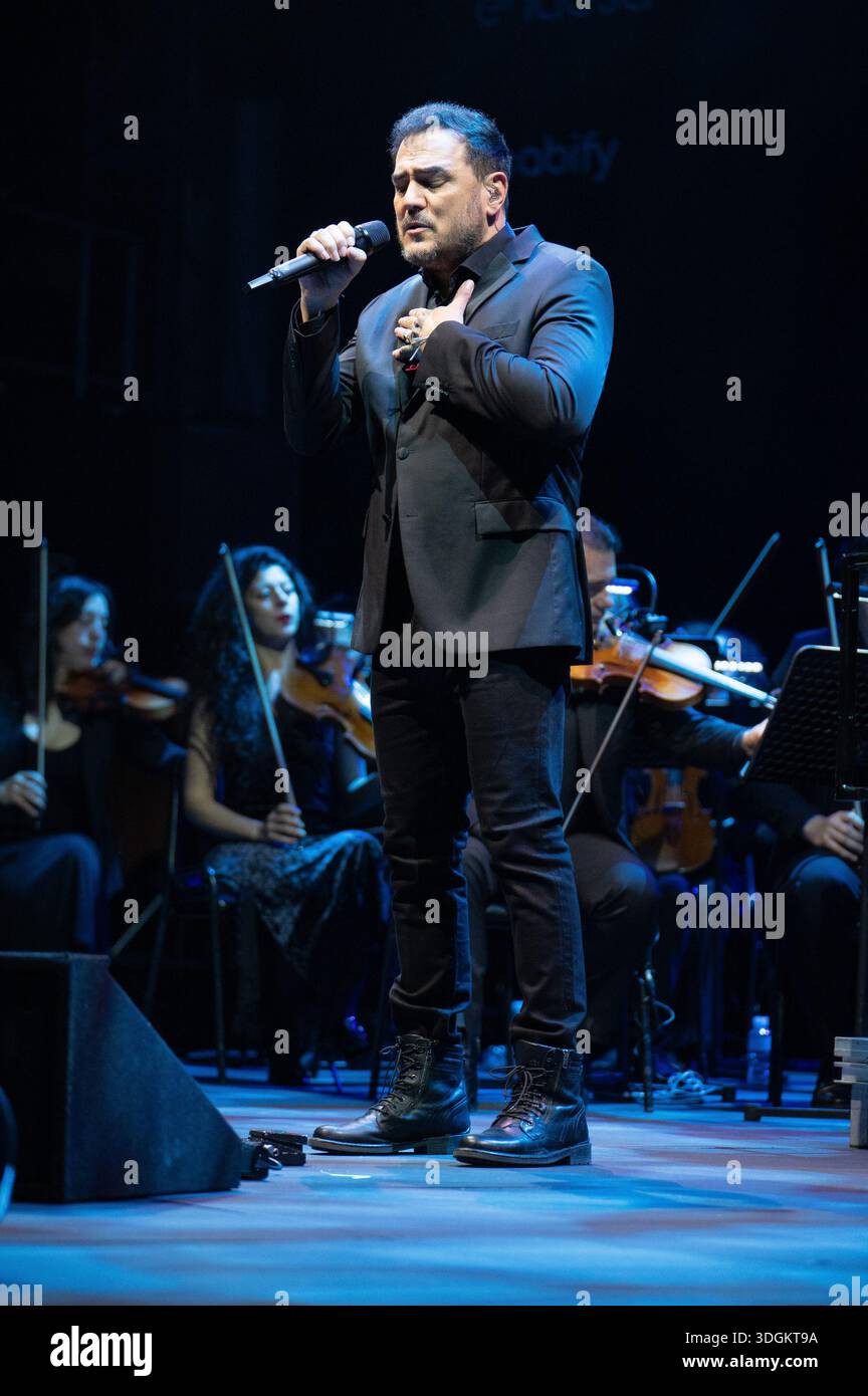 The singer Ismael Serrano performs during her performance festival ...