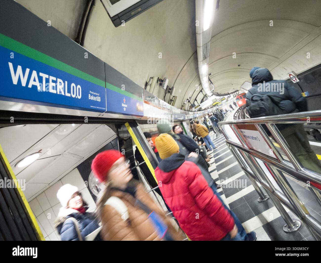 London, UK 16th January 2026. Commuters on a crowded Bakerloo Line ...