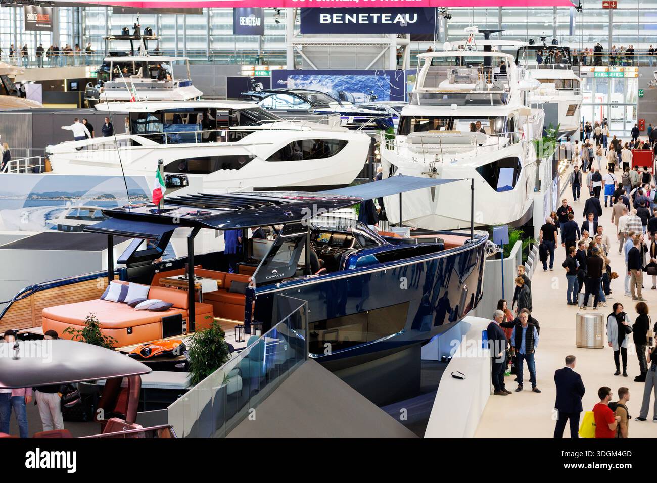 Stilvolle Boot Messe Dsseldorf Fotos