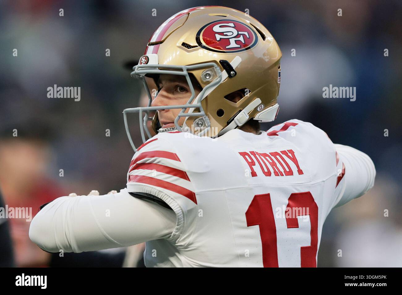 San Francisco 49ers quarterback Brock Purdy warms up before an NFL ...