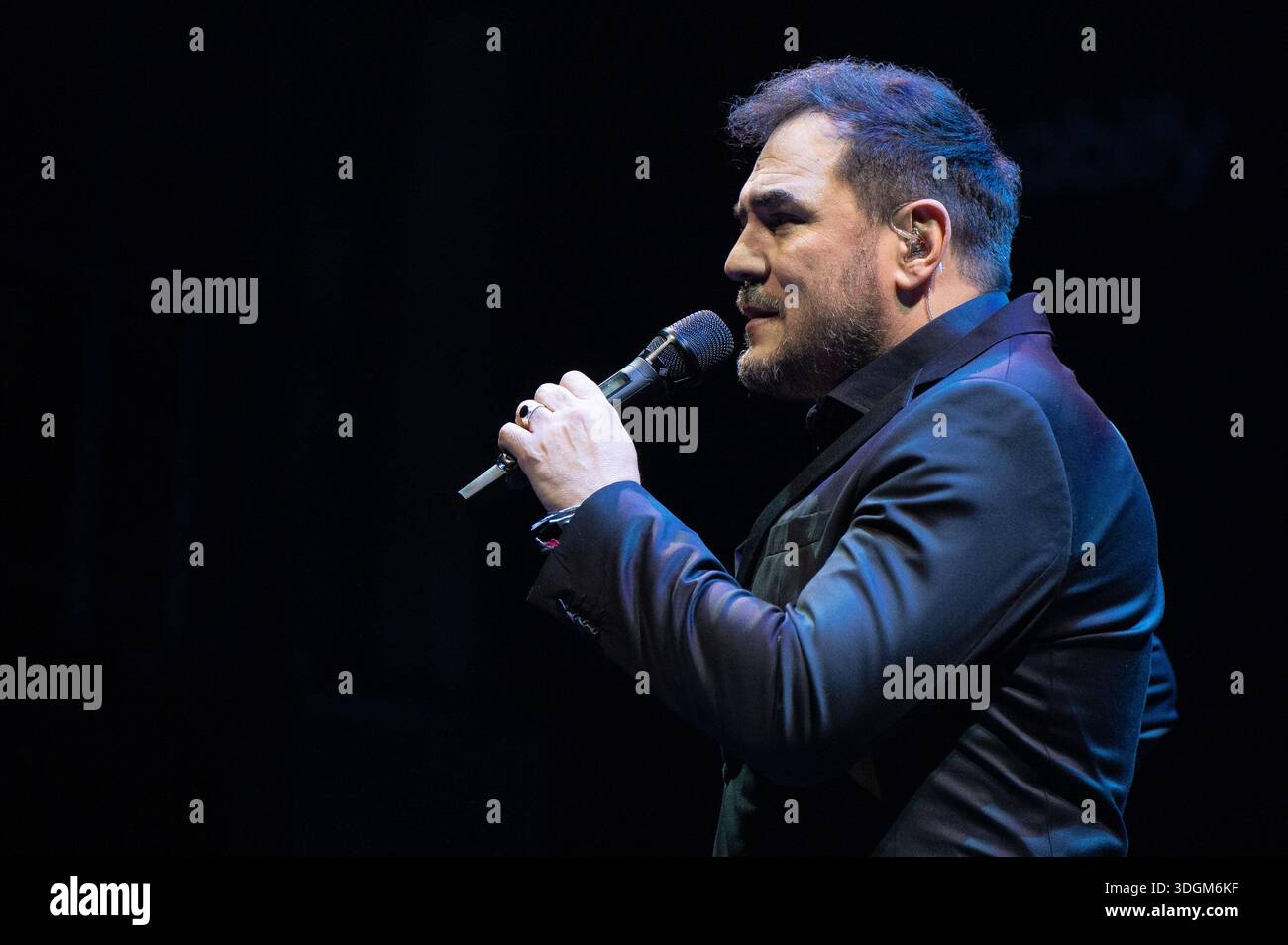 The singer Ismael Serrano performs during her performance festival ...