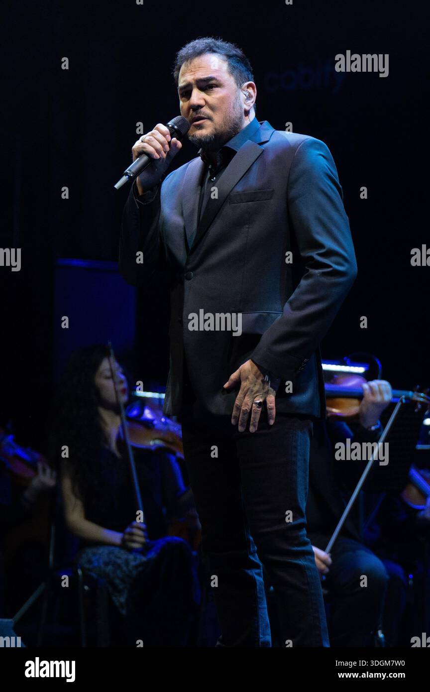 The singer Ismael Serrano performs during her performance festival ...