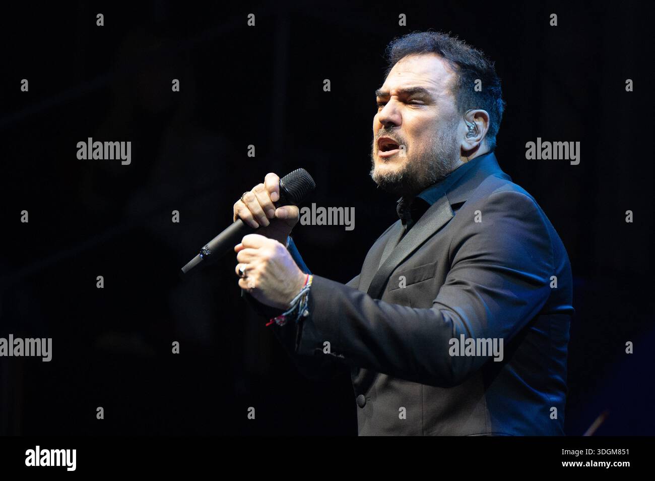 The singer Ismael Serrano performs during her performance festival ...