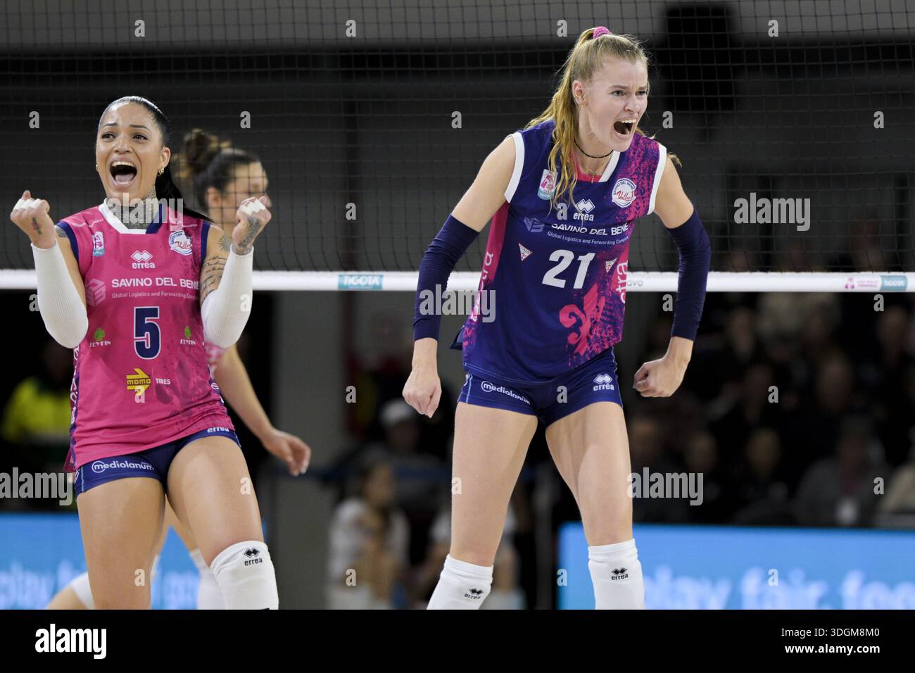 CAMILLA WEITZEL BRENDA CASTILLO during Savino Del Bene Scandicci vs ...