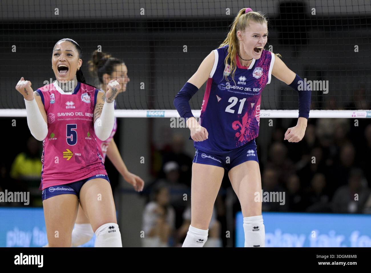 CAMILLA WEITZEL BRENDA CASTILLO during Savino Del Bene Scandicci vs ...