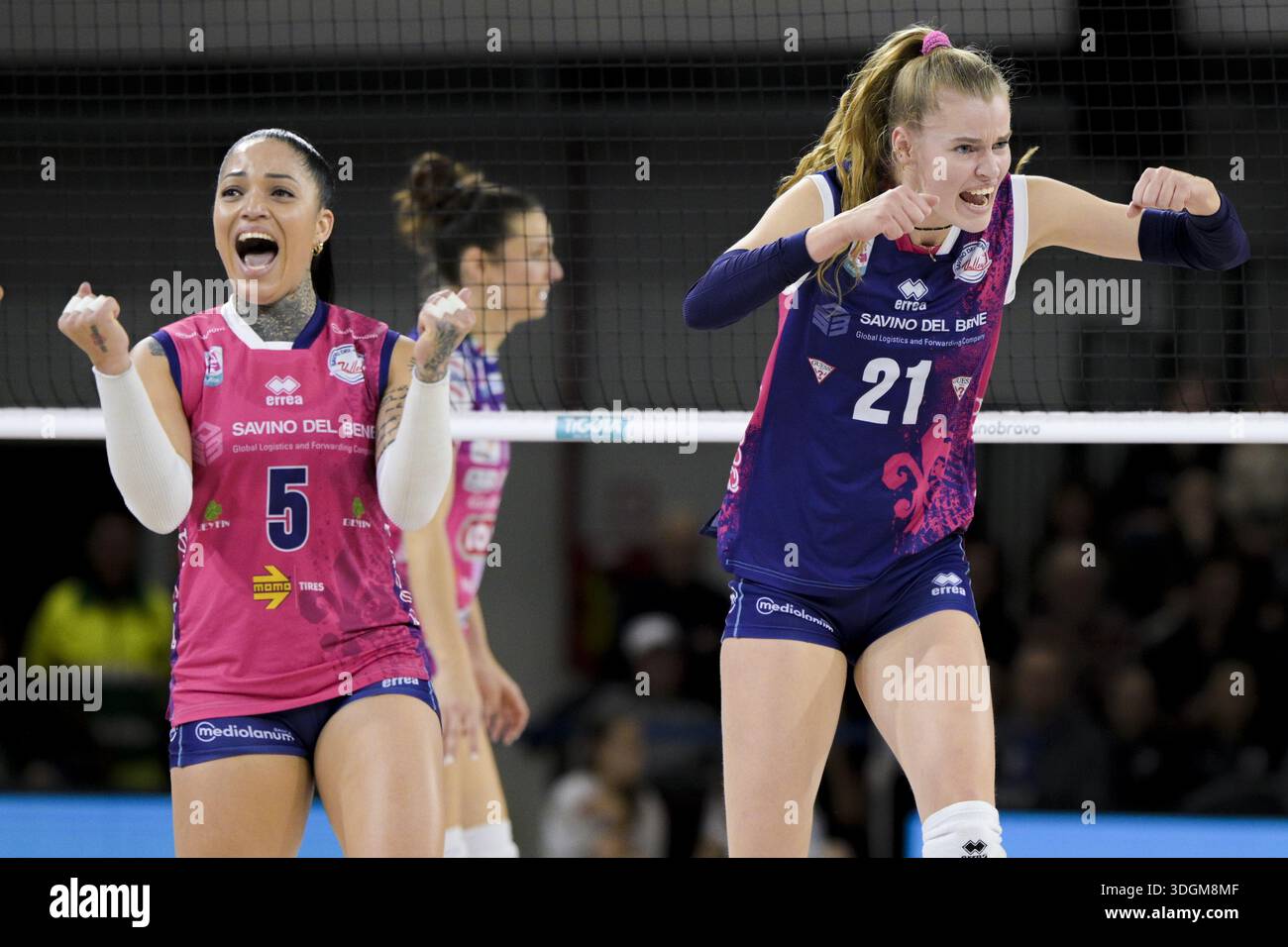 CAMILLA WEITZEL BRENDA CASTILLO during Savino Del Bene Scandicci vs ...