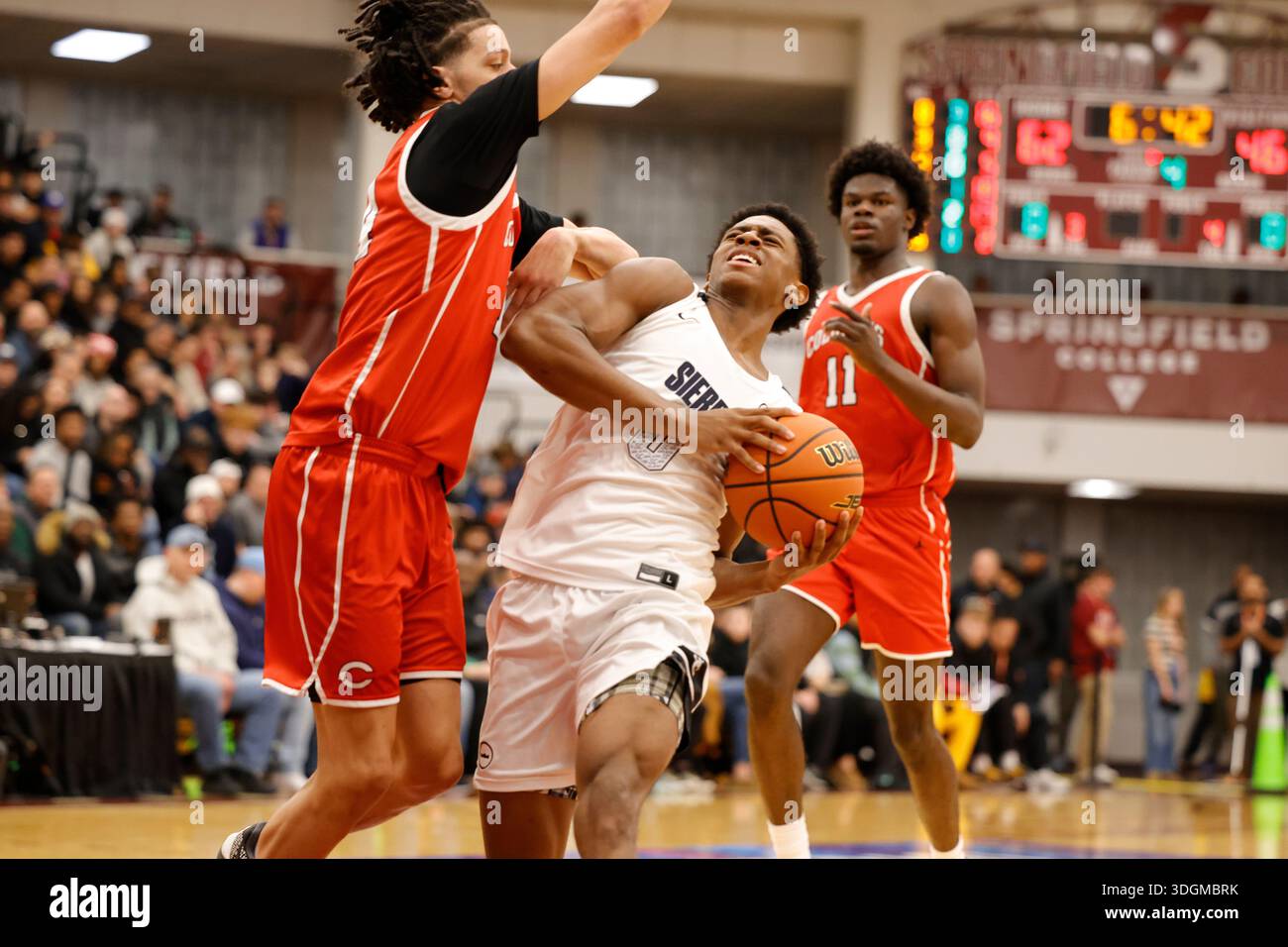 Sierra Canyon Brandon McCoy (0) in action against Christopher Columbus ...