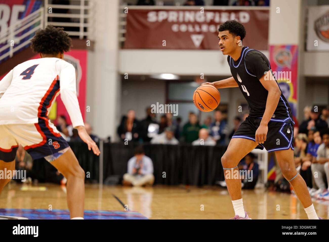 IMG Academy Aziz Olajuwon (4) in action against Stepinac during a high ...
