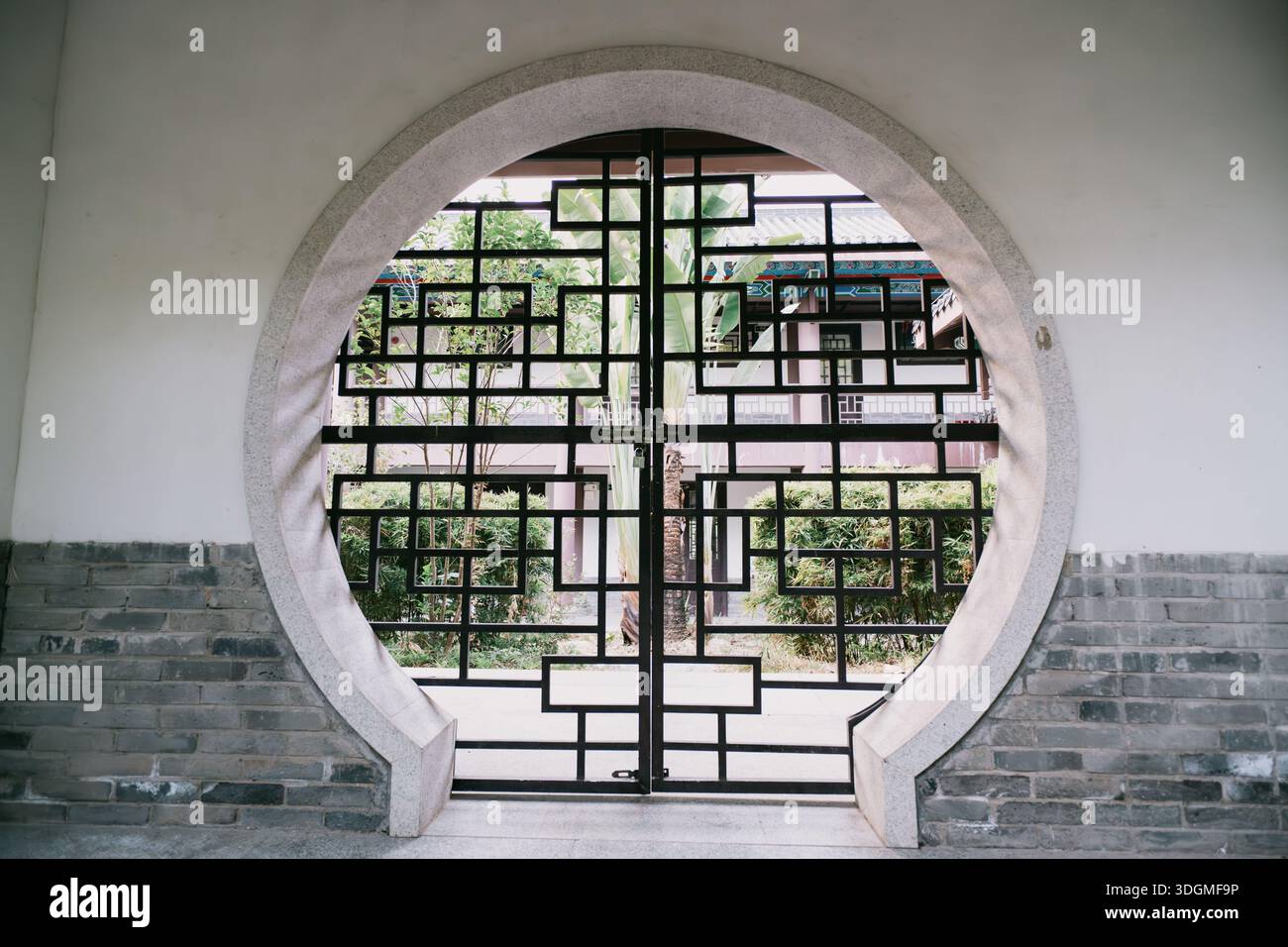 Traditional Chinese Garden Moon Gate with Lattice Window Stock Photo ...