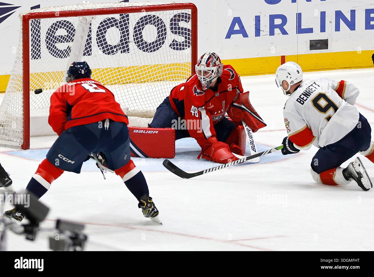 Florida Panthers' Sam Bennett scores on Capitals goalie Logan Thompson ...