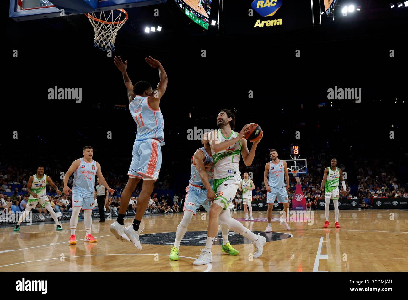 Perth, Australia. 18th Jan, 2026. Jordan Hunter of the Phoenix drives ...