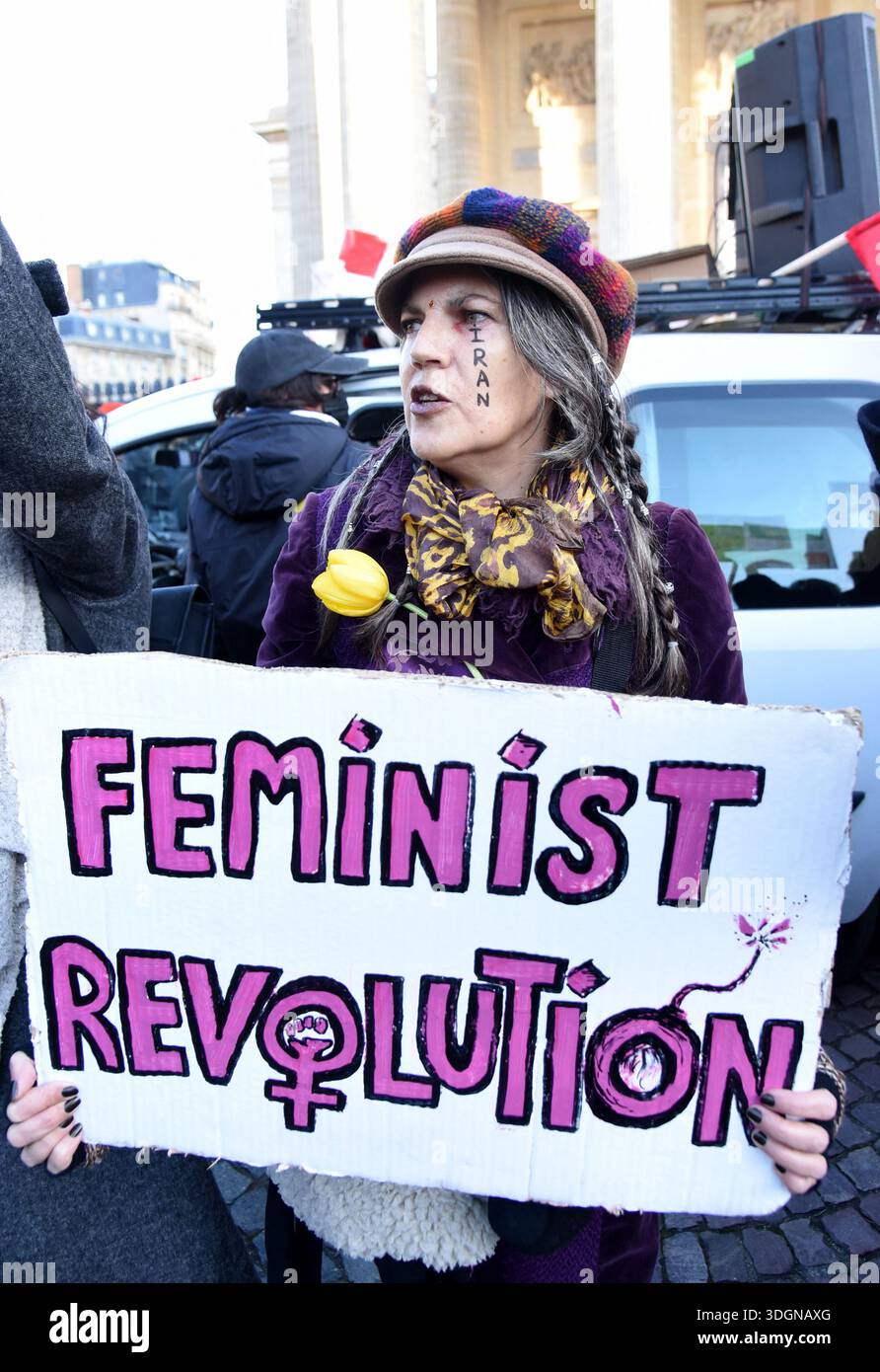 Paris, France. 17th Jan, 2026. Demonstration against Iranian regime ...
